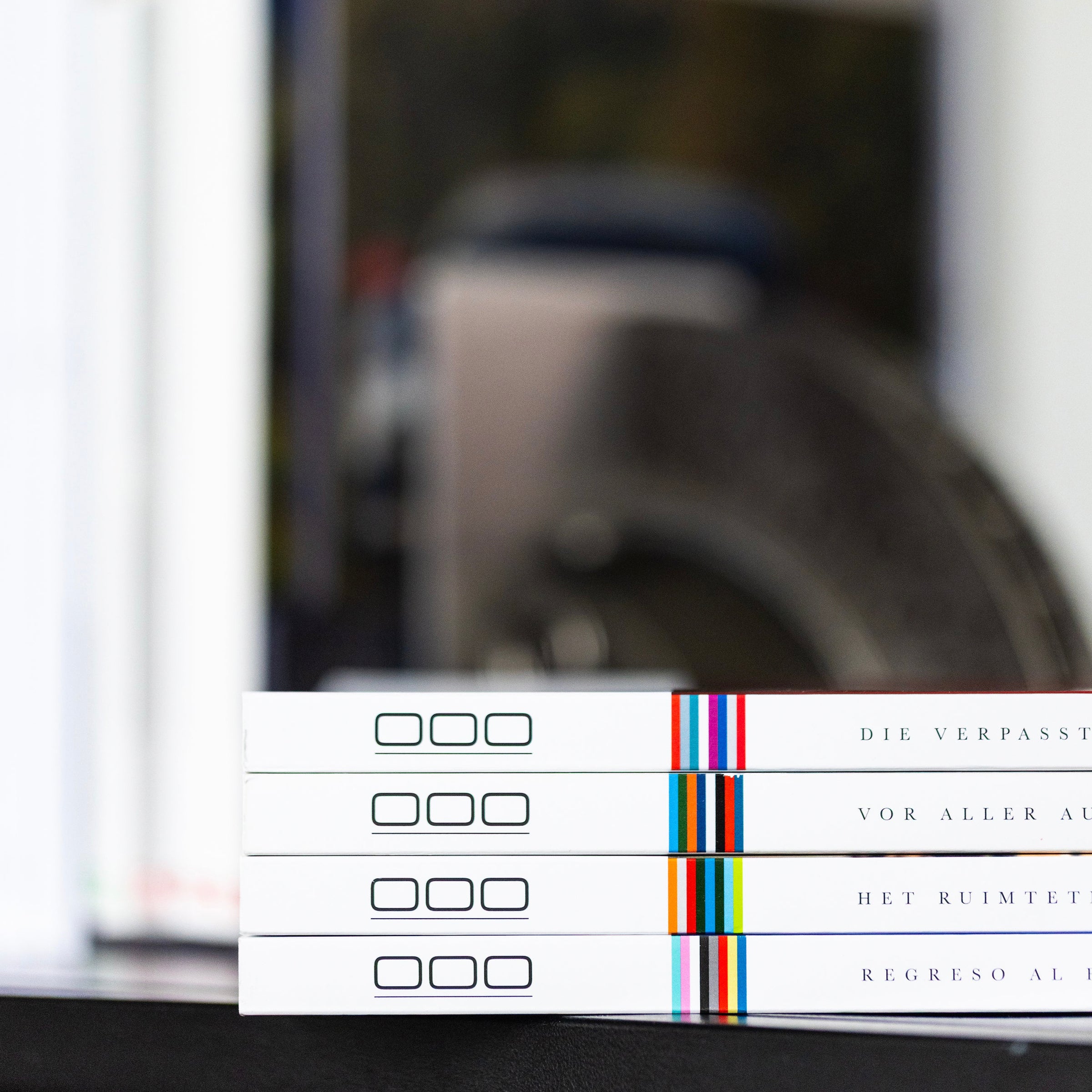 000 Magazine: The Study of Porsche