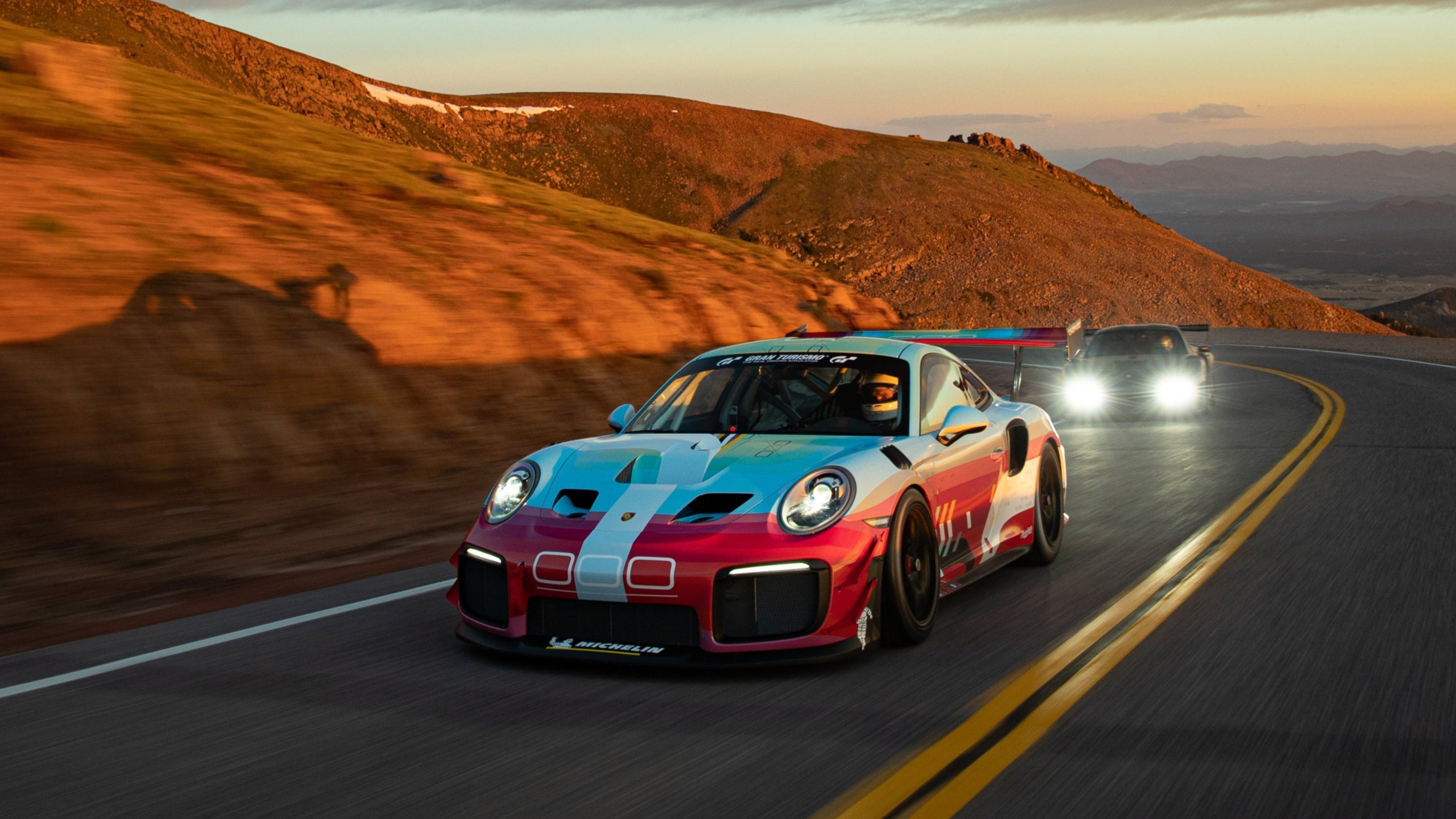 000 Cars – 000 Magazine