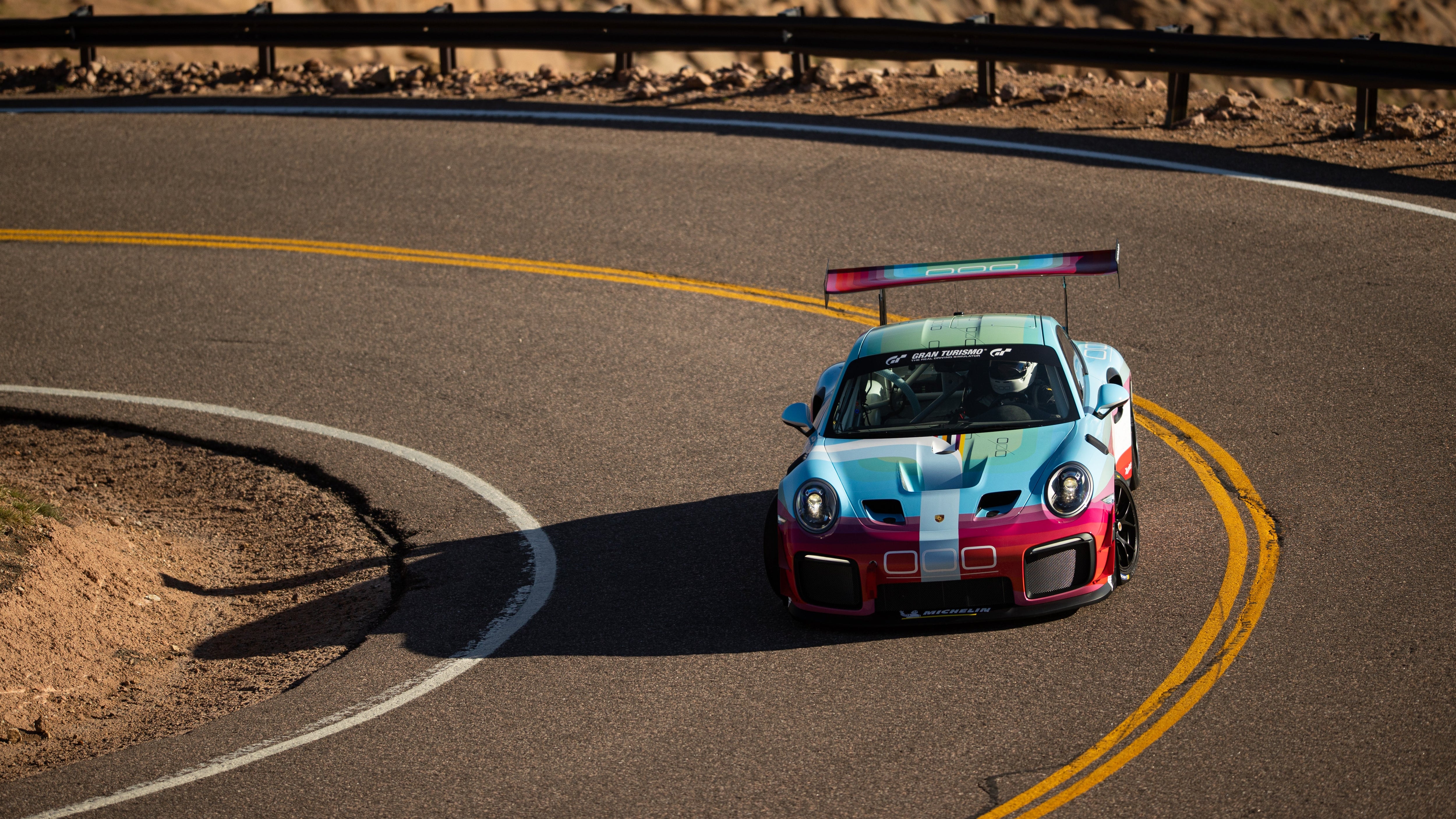 000 Cars – 000 Magazine